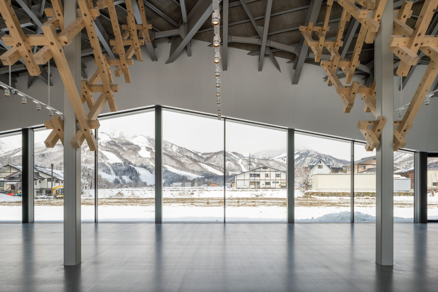 Snow Peak LAND STATION HAKUBA | 隈研吾建築都市設計事務所